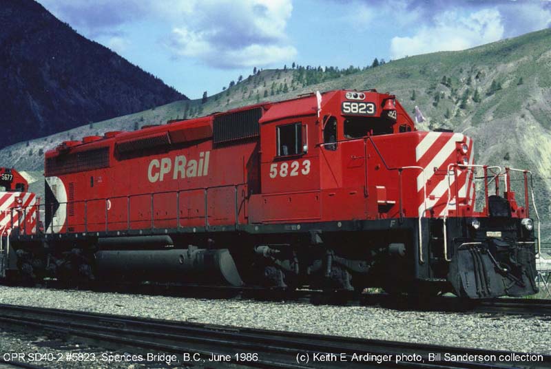 SD40-2 5823